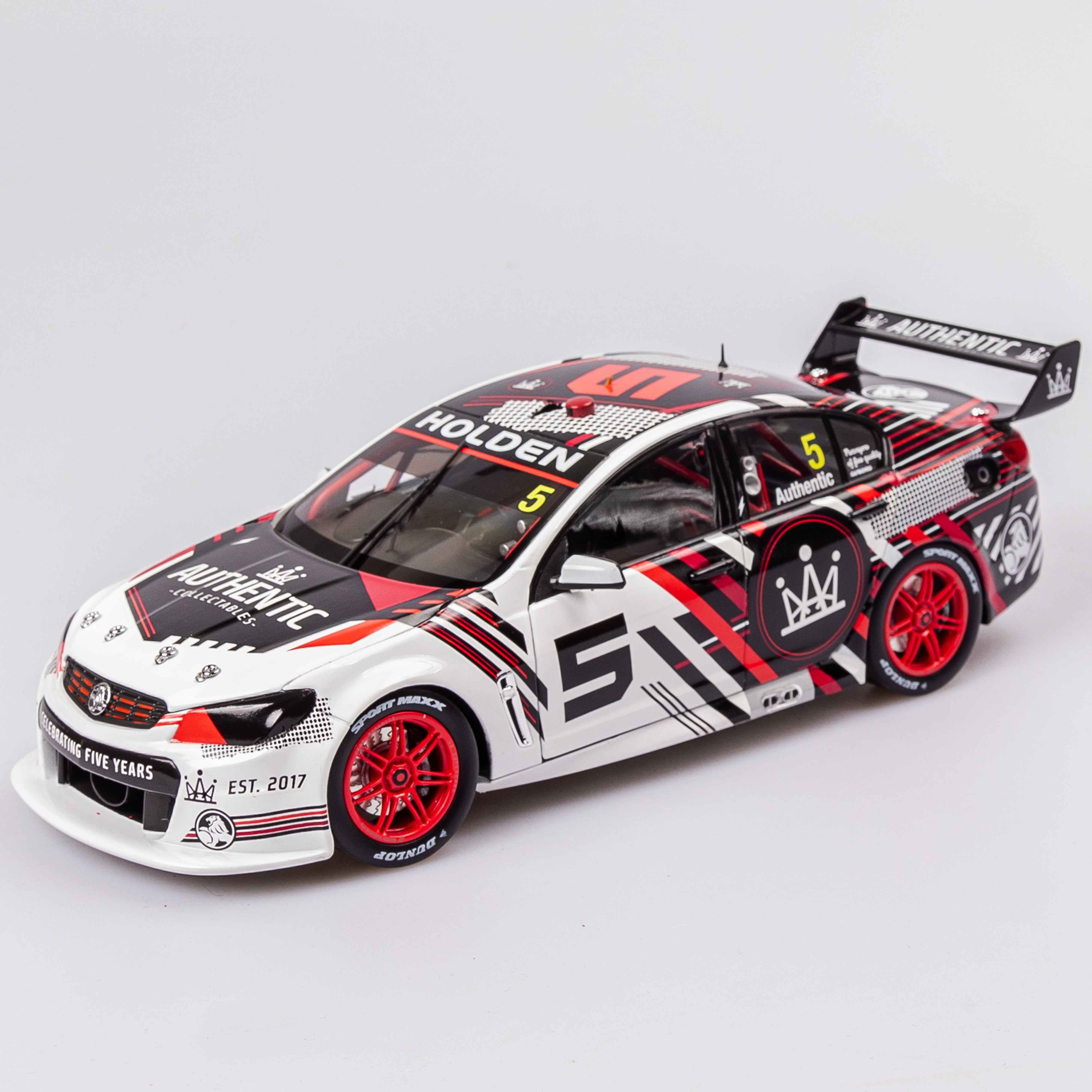 1:18 Holden VF Commodore - Authentic Collectables 5th Anniversary Spec